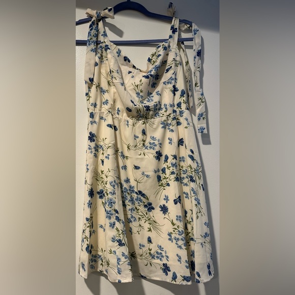 Commense | Dresses | Nwtcommense White And Blue Floral Dress With Tie ...